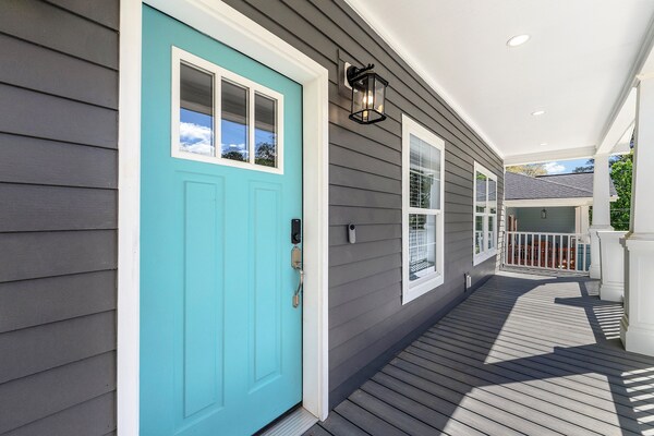 Stylish & Cozy New Bungalow - 10min To Midtown! - Atlanta, GA