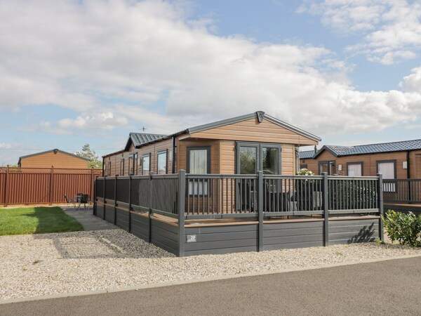 Long Acres Lodge, Family Friendly, With A Garden In Evesham - Broadway