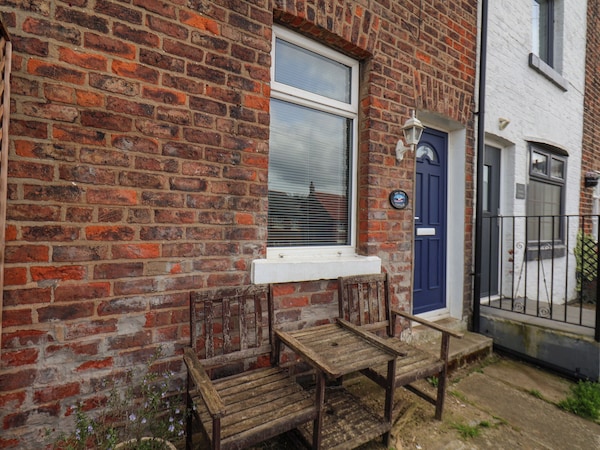 Dry Dock Cottage, Family Friendly, Country Holiday Cottage In Whitby - Sandsend