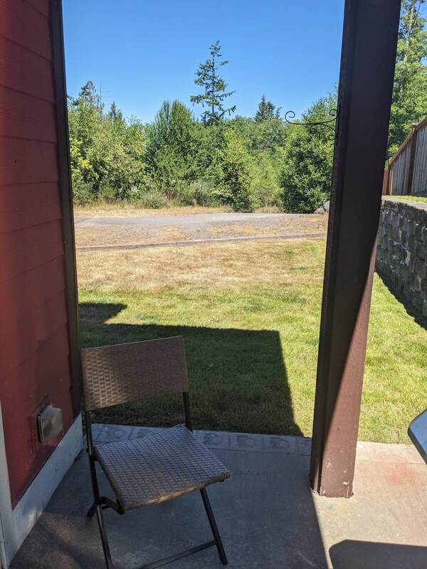 Charming 1-bedroom Condo In Port Angeles With Access To Olympic Discovery Trail - Port Angeles, WA