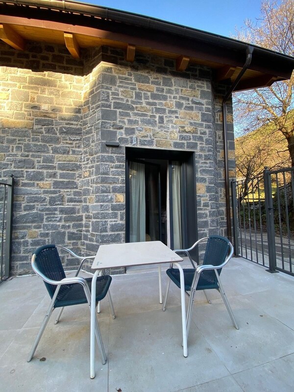 Charming 2-bedroom Townhome With Ac, Wifi In Wonderful Orós Alto - Biescas