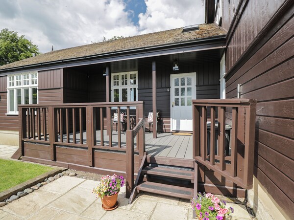 Park View, Romantic, With A Garden In Minchinhampton - 테트버리