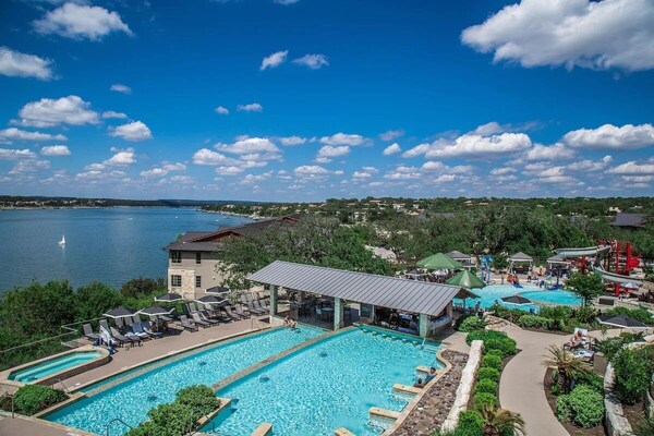 Perfect Place To Unwind! Outdoor Pool, Free Parking! - Lakeway, TX