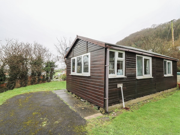 Chalet 32, Pet Friendly, Country Holiday Cottage In Aberystwyth - Aberystwyth