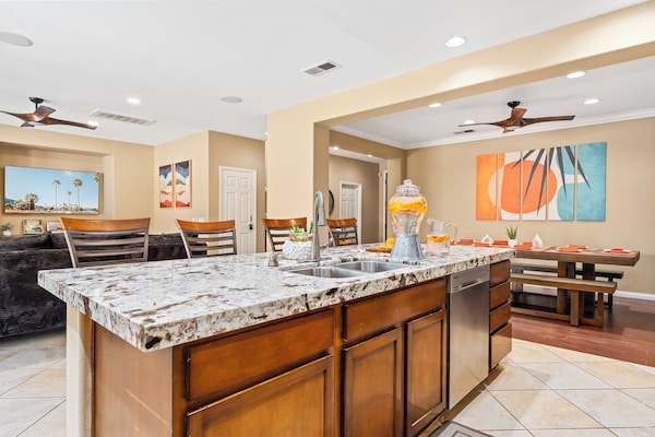 Desert Oasis W/pool, Spa & More! - La Quinta, CA