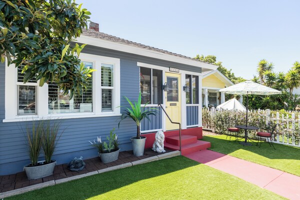 Hillcrest Hideaway One Block From Downtown Action, Dog Friendly W/ Private Yard - San Diego Airport (SAN)