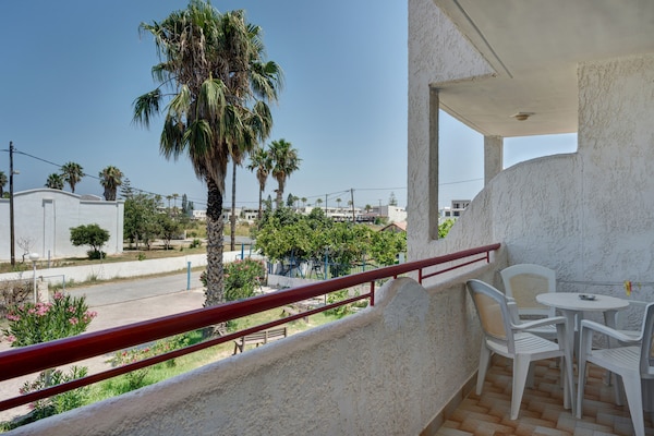 Apartment 'Golden Sun Two-bedroom Apt 6' With Sea View, Shared Pool And Wi-fi - Kos