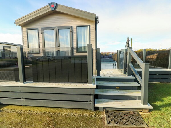 Cornerstone, Pet Friendly, Country Holiday Cottage In Caernarfon - Caernarfon