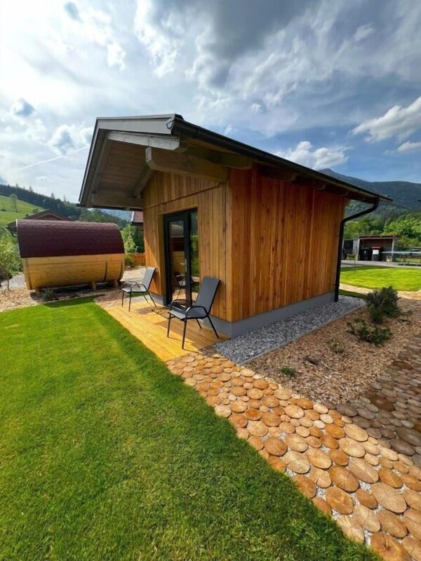 Glamping In Der Schlafhütte Mit Boxspring-bett - Eisenwiesen
