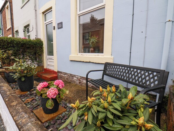 Sea Fret, Pet Friendly, With A Garden In Whitby - Sandsend