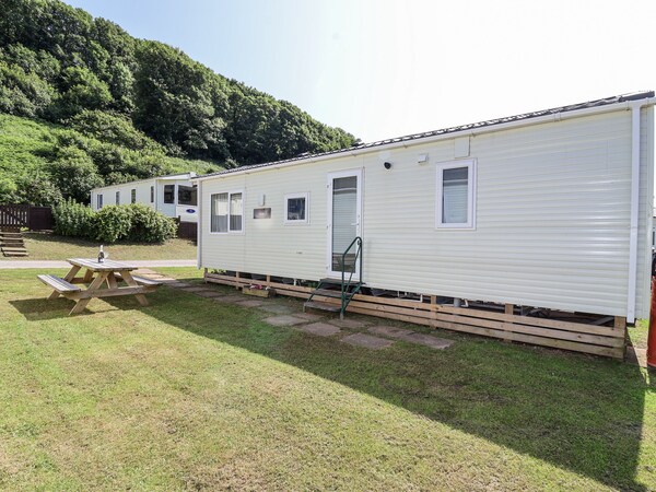 Caravan 7, Family Friendly, Country Holiday Cottage In Plymouth - Plymouth