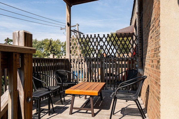 Flexhome Ukrainian Village 2br D2 - West Loop - Chicago