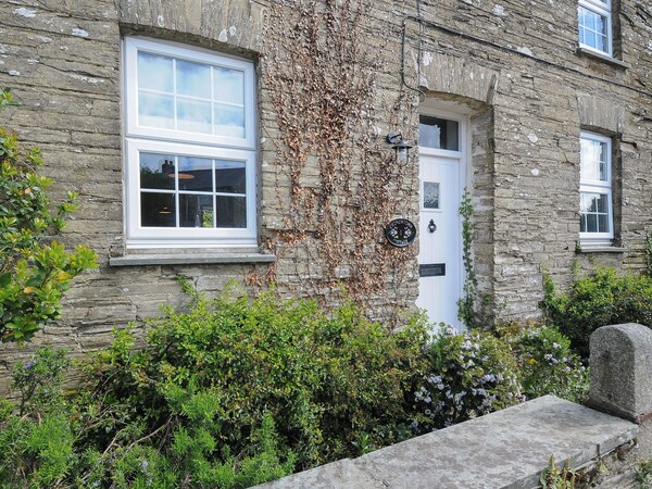 1 Churchtown Cottages, Pet Friendly, With A Garden In St Mabyn - Bodmin