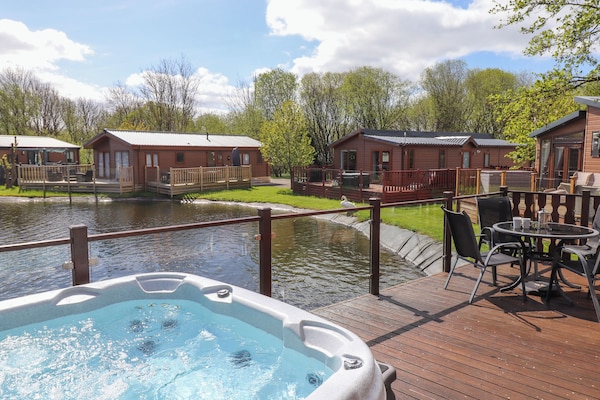Coniston, Pet Friendly, With Hot Tub In Carnforth - Kirkby Lonsdale