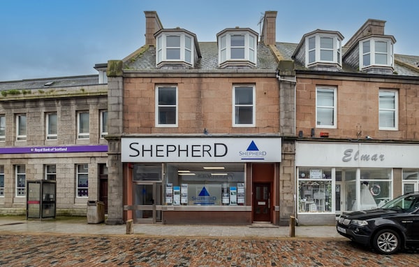 Peterhead Stay-sja Stays - Modern 2 Bed Apartment - Peterhead