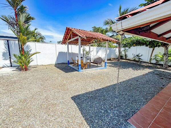 Casa Quixote - 3 Bed, Ac, Steps To Town - Cahuita