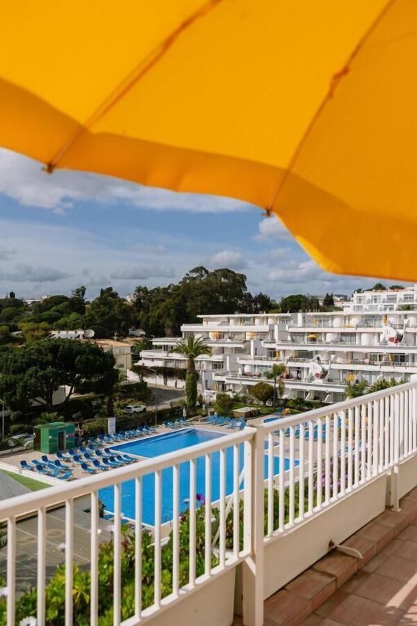 Beachfront Retreat! Terrace Rooms W/ Sea Or Pool View - Parking | 3 Units - Albufeira