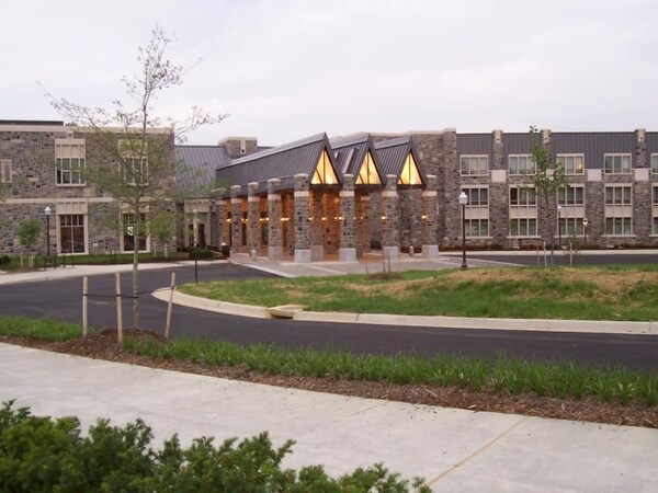 Right In The Heart Of Virginia Tech Campus | Perfect Family Stay | Free Parking - Blacksburg
