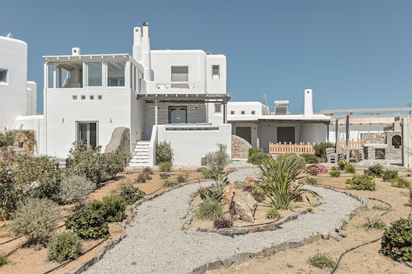 Diamantis Cove Villa On The Beach - Naxos