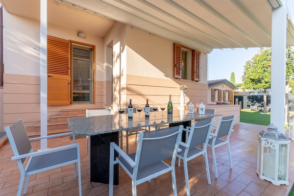 Rent Exclusive Villino, Free On 4 Sides, In Marina Di Pietrasanta - Forte dei Marmi