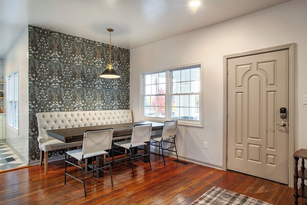 Knox Retreat: 4 Bedroom Newly Renovated Home! - Knoxville, TN