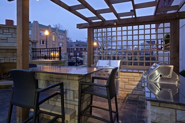 Relax And Unwind! Fully Equipped Kitchen, Indoor Pool, Free Breakfast! - Minnesota