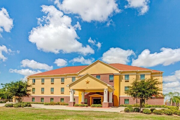 King Bed Room, Scottish Inns La Porte, Free Parking, Near Sylvan Beach Park - Baytown, TX