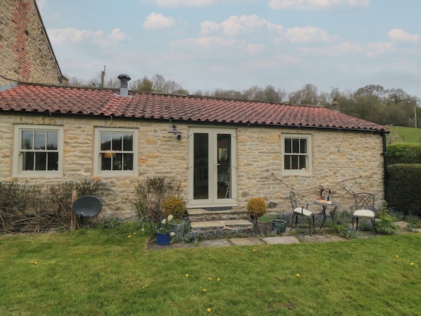 Mole End, Romantic, With Open Fire In Helmsley - Helmsley