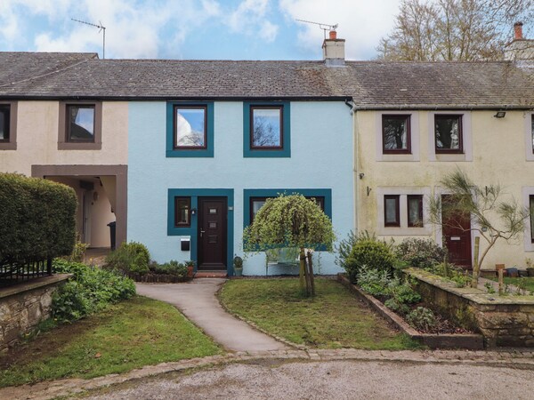32 Friar Row, Pet Friendly, With Open Fire In Caldbeck - Dumfries and Galloway