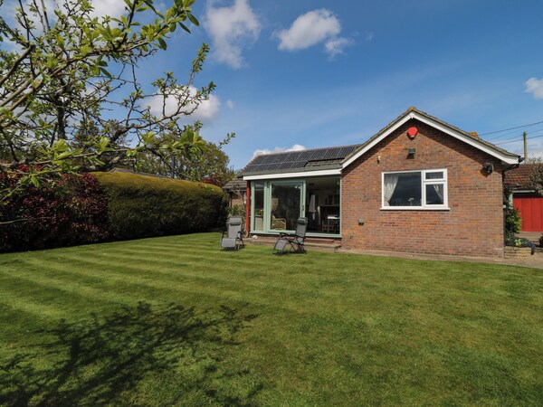 Plummers Water, Pet Friendly, Country Holiday Cottage In Pilley - Beaulieu