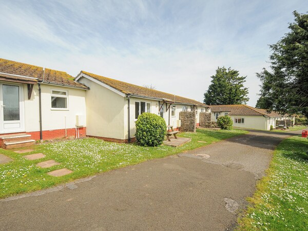 Chalet 37 At Landscove Holiday Park, Pet Friendly In Brixham - Brixham