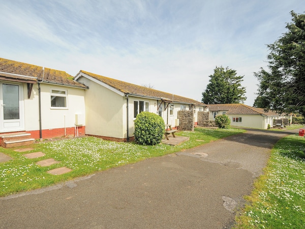 Chalet 37 At Landscove Holiday Park, Pet Friendly In Brixham - Brixham