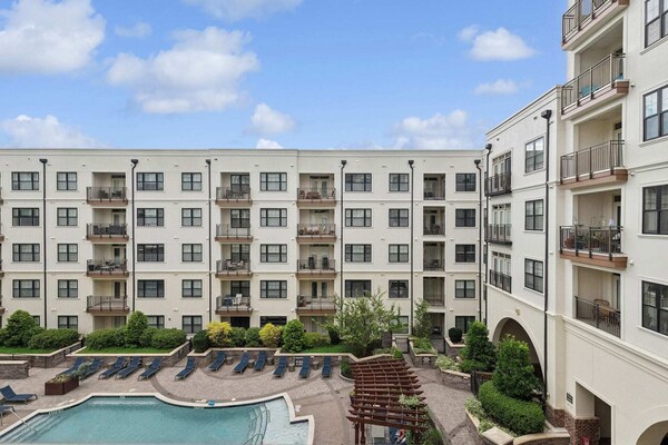 #428 - Kasa At Berkshire Village District Raleigh - Raleigh, NC