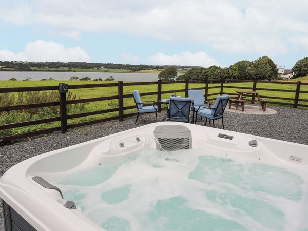 Gwel Y Fenai, Pet Friendly, Character Holiday Cottage In Y Felinheli - Caernarfon