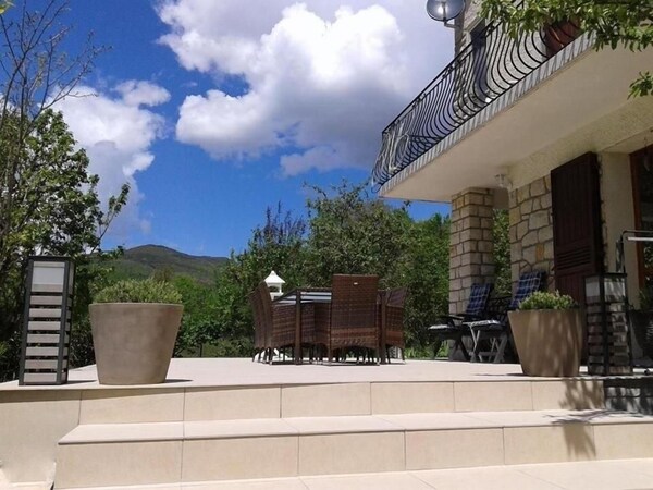 Double Room For 2 Guests With 12m² In Castellane (264546) - Castellane