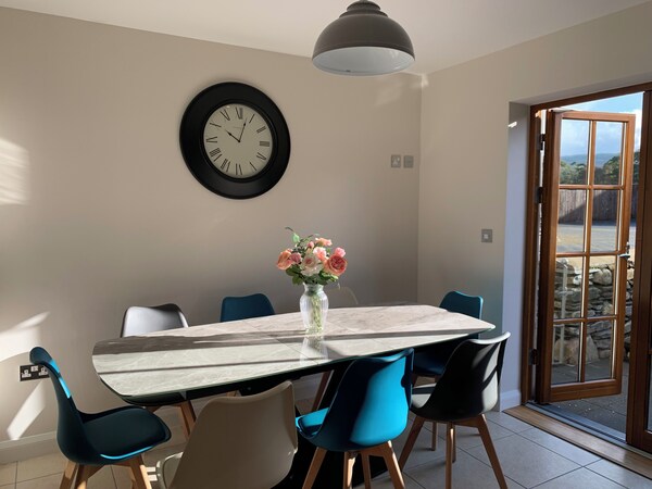 Luxury Modern Home In The Centre Of The Picturesque Town Of Llanbedr, Harlech. - Harlech