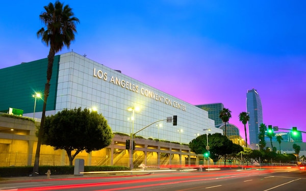 Beautiful 1 Br In La| Gym & Pool | 10mins To Cedars - San Fernando Valley, CA
