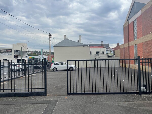 Urban Nook Serviced Apartments With Onsite Parking In Launceston Cbd - Riverside
