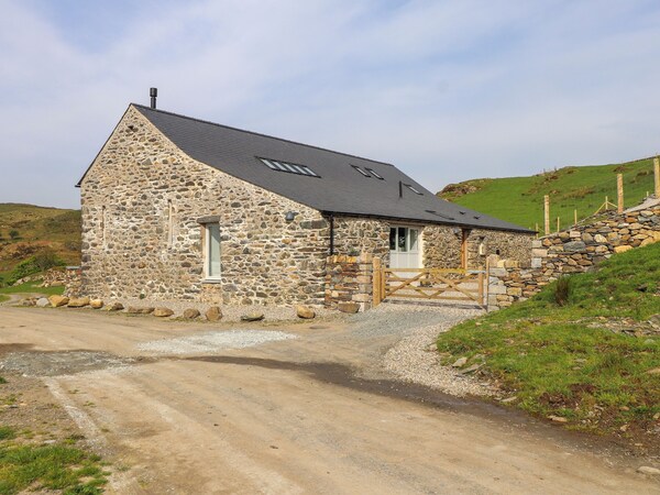 Beudy Mawr, Pet Friendly, Luxury Holiday Cottage In Tremadog - Portmeirion