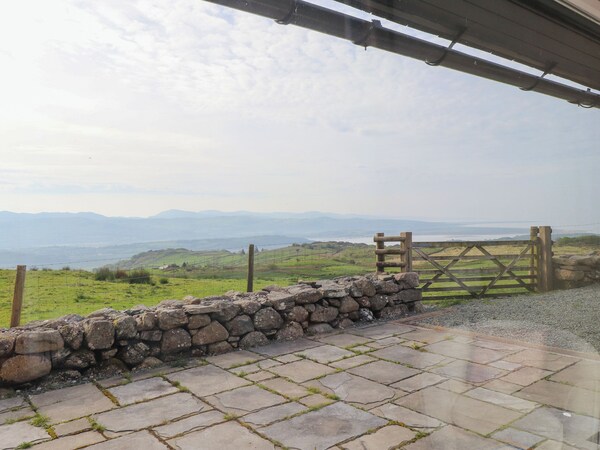 Beudy Cefn, Pet Friendly, With Open Fire In Porthmadog - Beddgelert