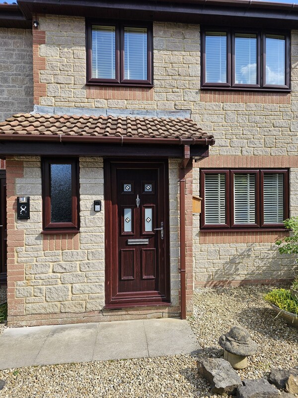 Standard - Kingsize  - Share Bathroom - Bruton