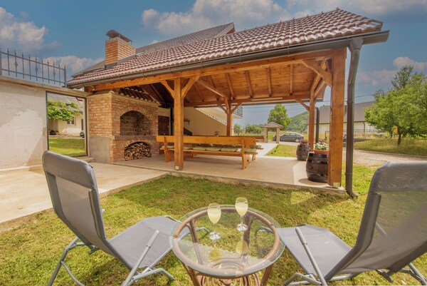 House Rose (111131-k1) - Otocac - Otočac