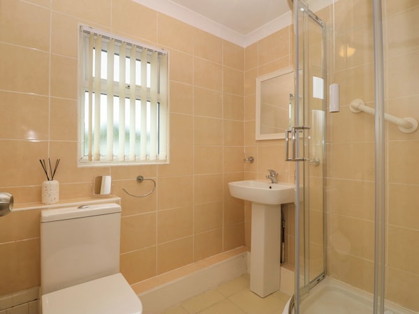 245 Riverside Lodge, Pet Friendly, With A Garden In Caeathro - Caernarfon