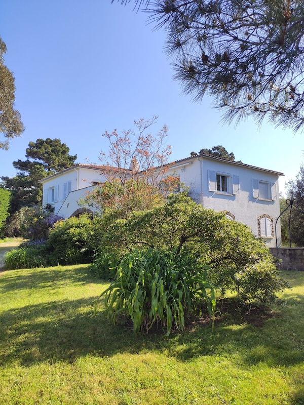 A 10mn à Pied De La Plage, Une Grande Maison Pour Accueillir Les Familles ! - Plage Les Moutiers-en-Retz