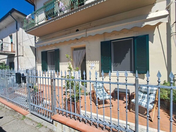 New And Welcoming Apartment With Exclusive Courtyard And Public Parcking - Certaldo