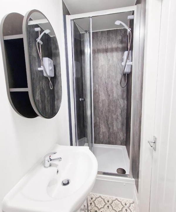 Double Room With Ensuite Rm 1 - Burnley