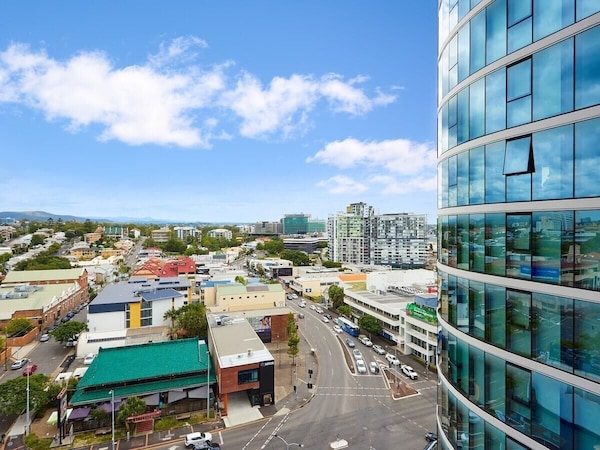 Cozy 1 Bedroom Apartment In Fv With Infinity Pool - Spring Hill