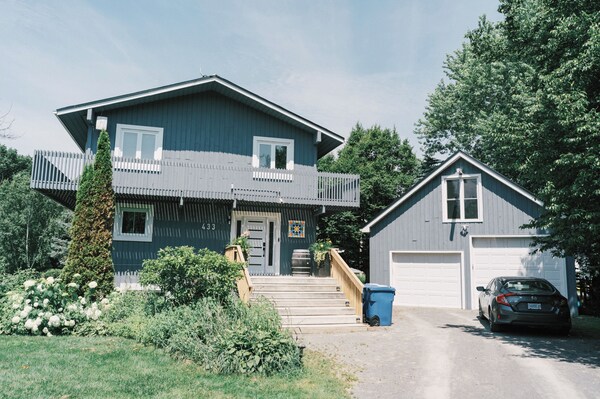 Sandbanks Escape (5 Min Drive) On Shebas Island | Pet-friendly Cottage - Prince Edward