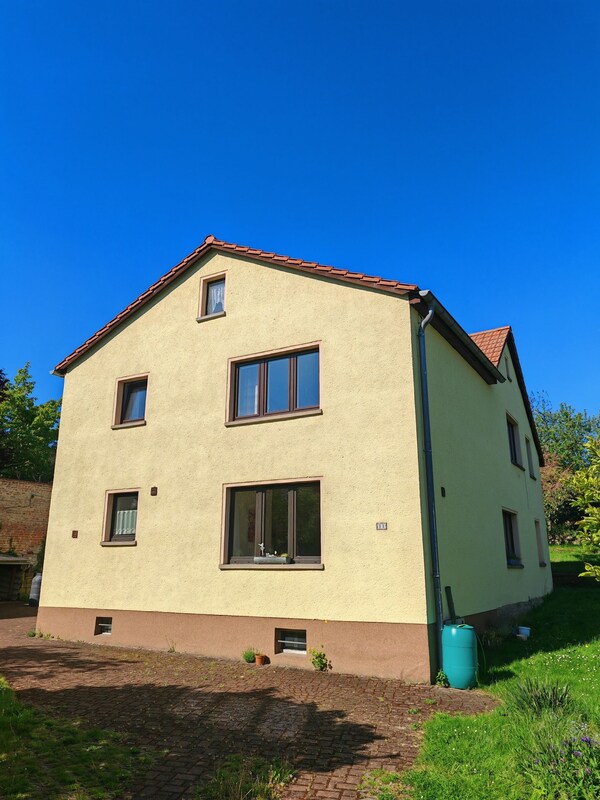 Fewo Klaus: Geräumige Wohnung In Ruhiger Lage - Eisenberg