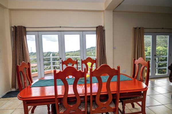 Ocean View Elegance - Santa Lucía